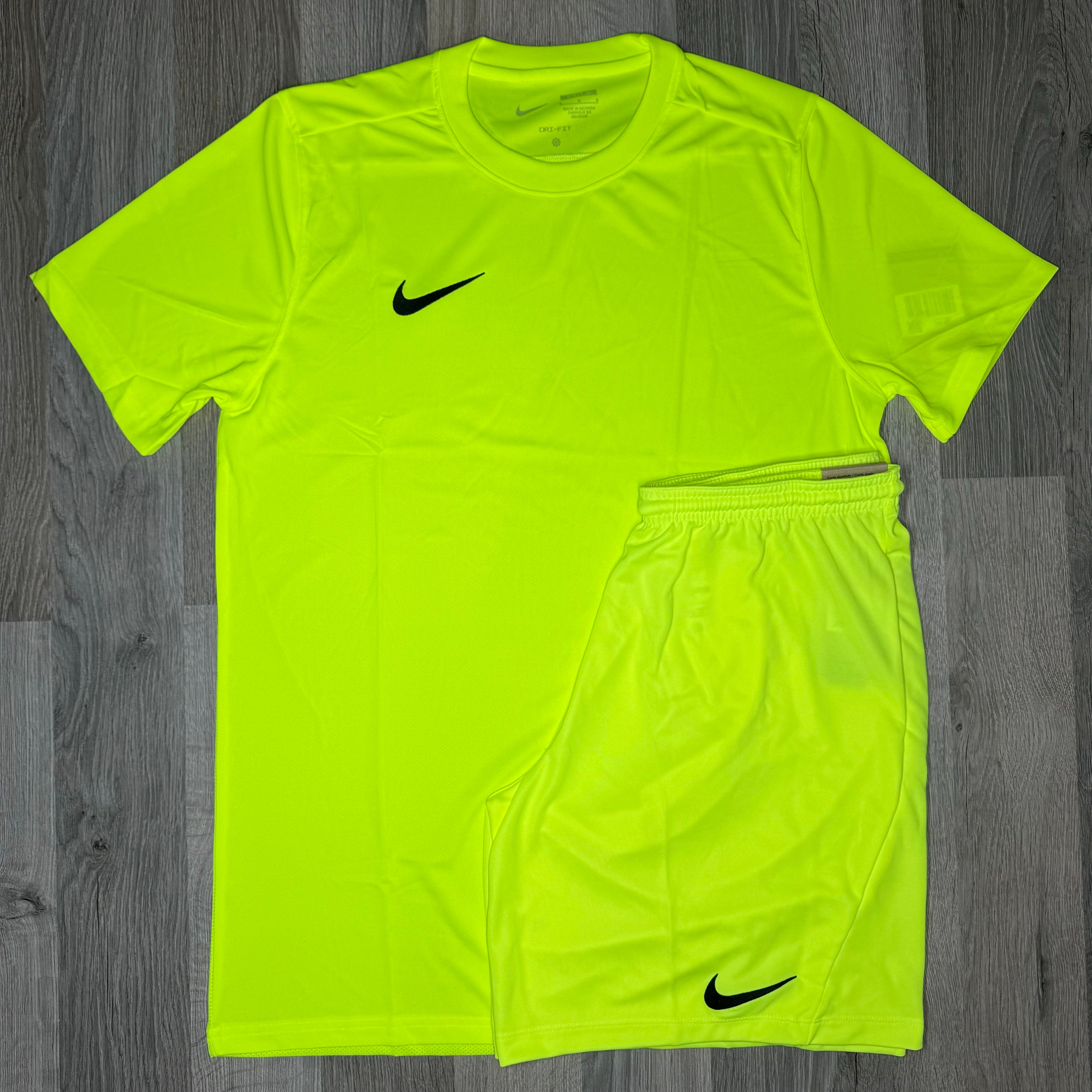 Nike Dri Fit Set - Tee & Shorts - Volt – RESTOCK3D
