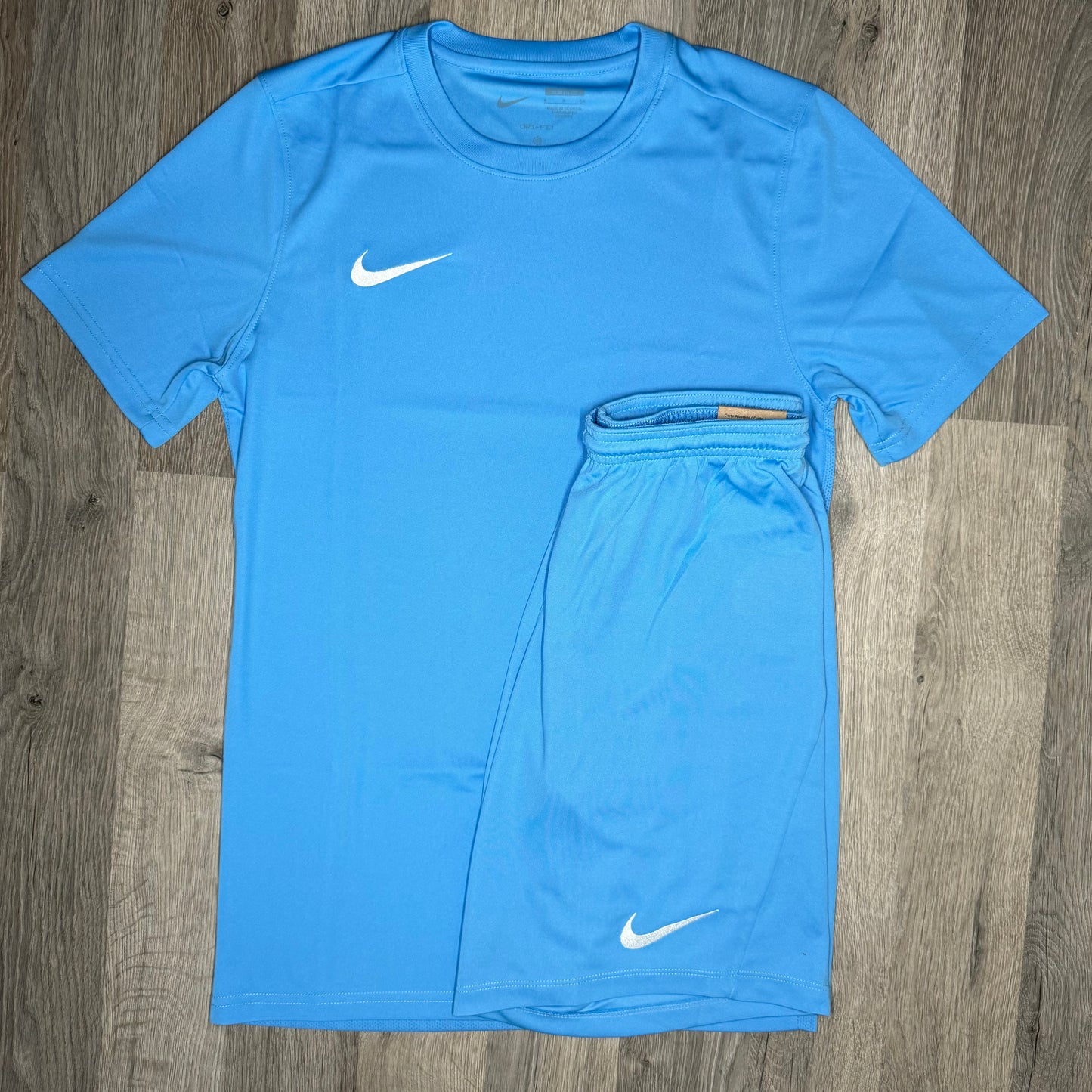 Nike Dri Fit Set - Tee & Shorts - University Blue (Junior) – RESTOCK3D