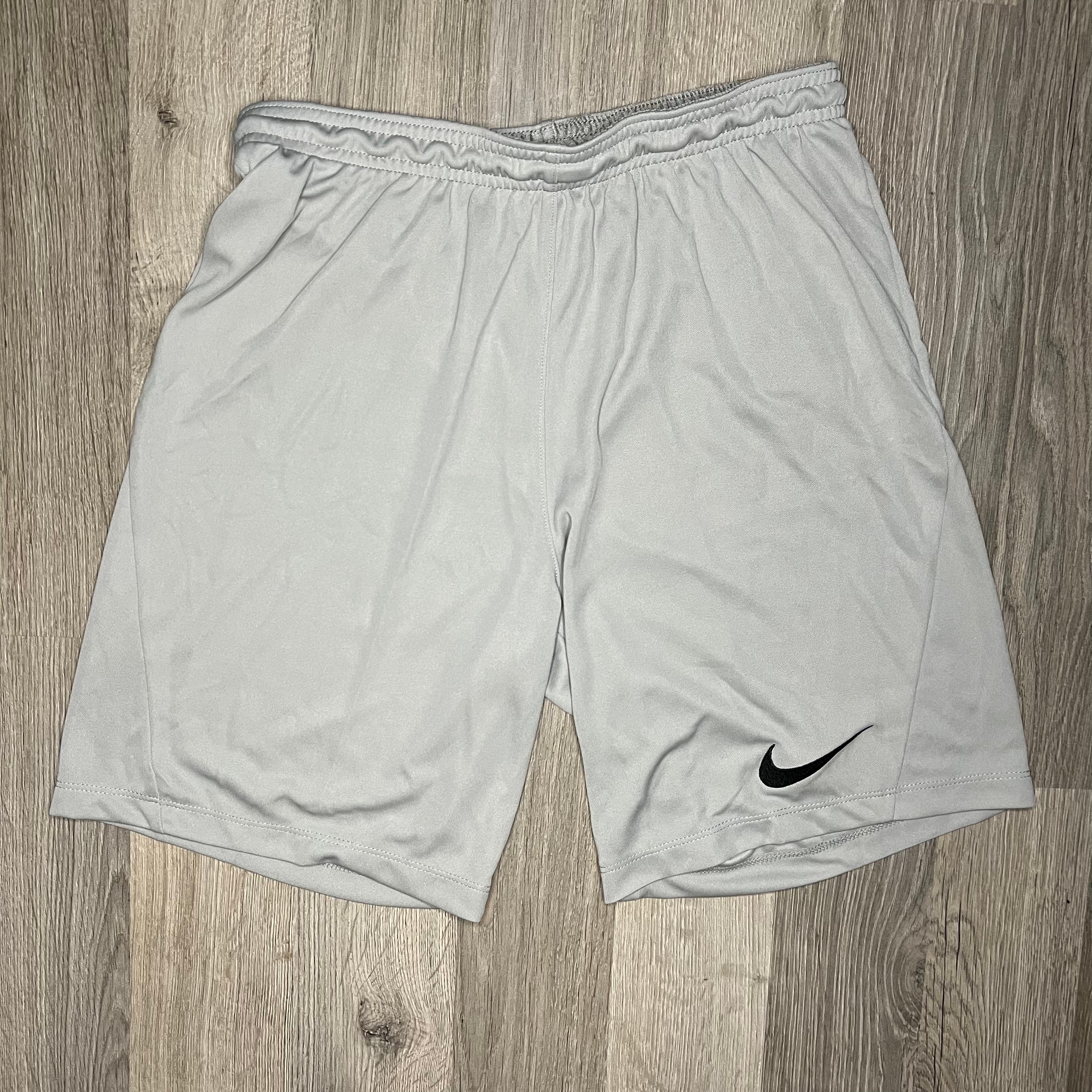 Nike Dri-Fit Shorts Grey (Junior) – RESTOCK3D